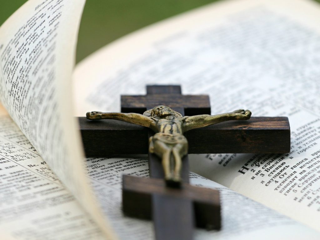 What does the halo represent in Christianity? - Jesus Everyday